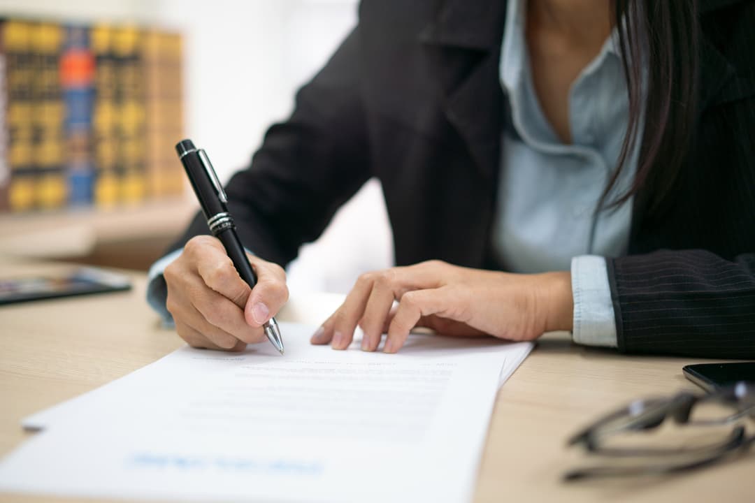 What to Do When Your Business Is Being Sued - business.com