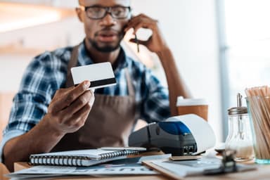 How to Qualify for a Business Credit Card