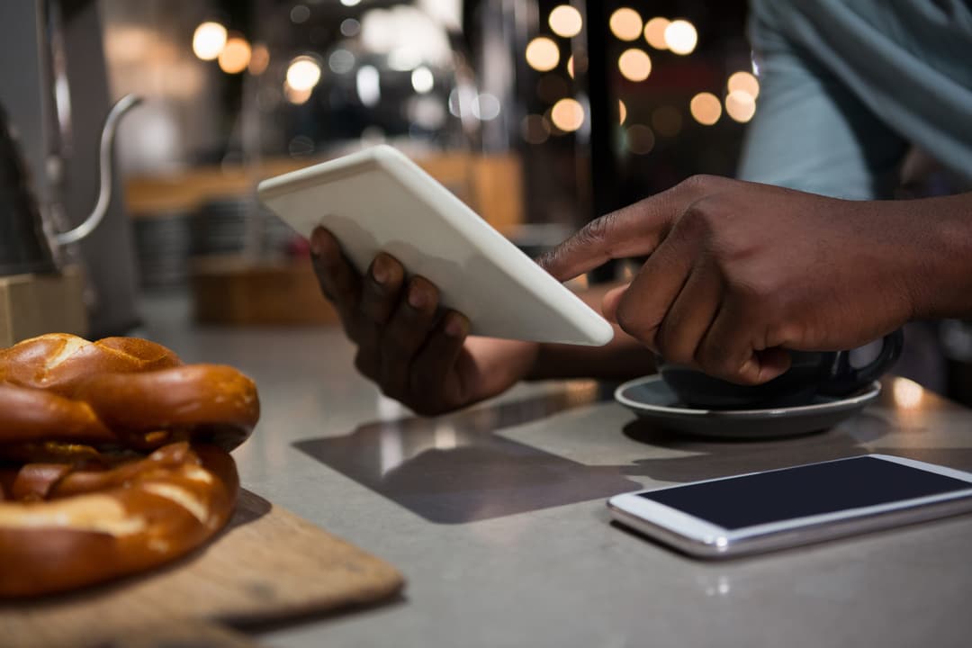 Why You Should Use Tablets at Your Restaurant