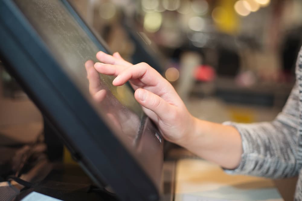 Why You Should Use Tablets at Your Restaurant